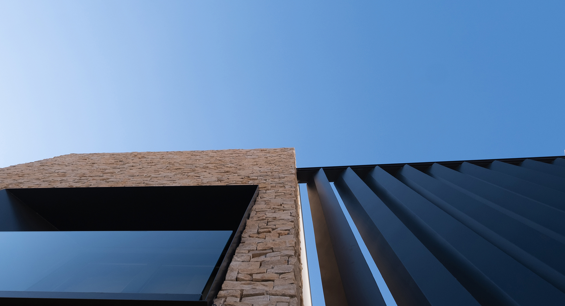 Two-phase housing | Renovation and design for a house